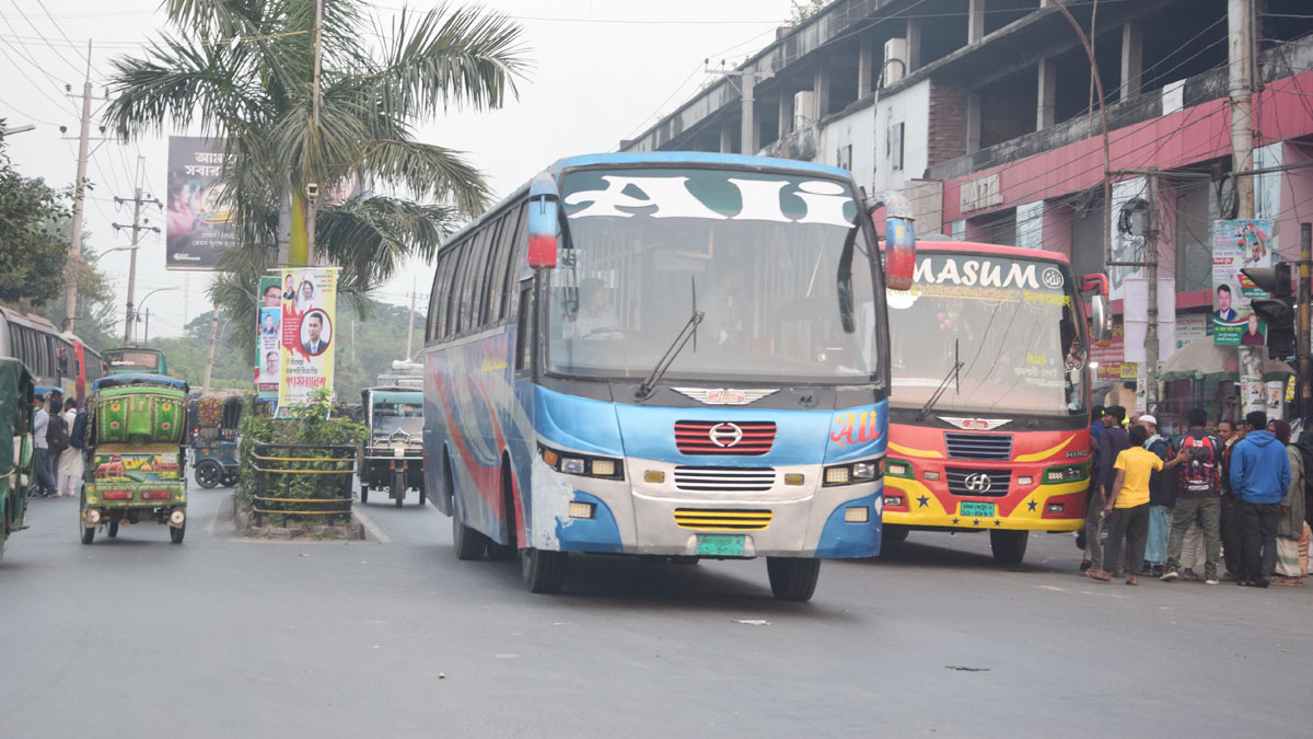 রাজশাহী-নাটোর রুটে বাস চলাচল স্বাভাবিক